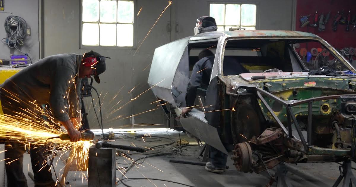 7/1 - 10:05 | Bad Chad Customs på Discovery Channel