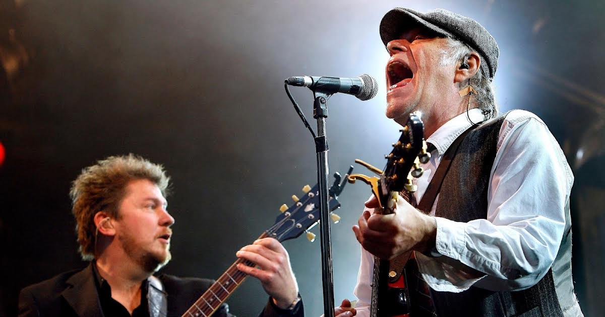 23/8 23:00 | Kim Larsen & Kjukken live - en lille pose støj